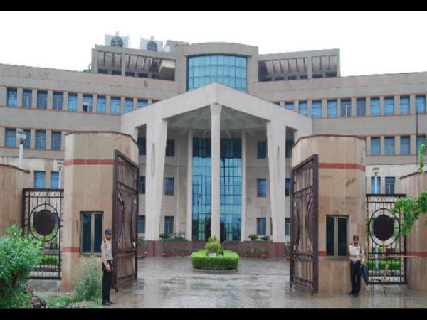 IIM-L signs MoU with Singapore's leading Management University ...