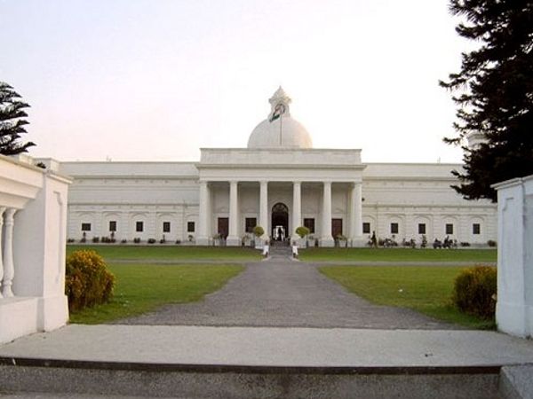 IIT, Roorkee offers M.Tech, M.Arch and Ph.D courses admissions 2014 ...