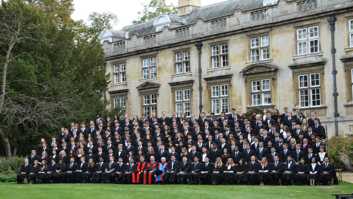 BA in English : Scope, Best Colleges, and Admission Details - Careerindia