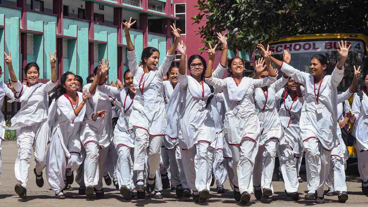 West Bengal 10th 2024 Result Declared, Check Toppers List Here ...